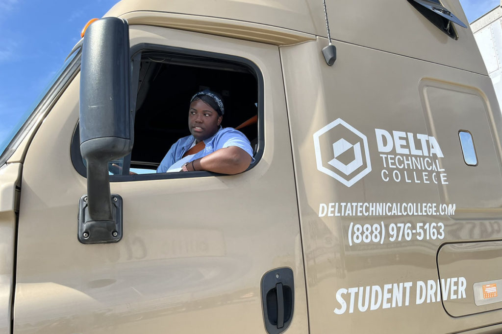 16-Day CDL Training Course in Mississippi